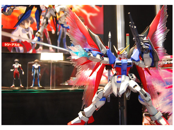 MG Destiny Gundam Special Edition 1/100 – Toronto Gundam